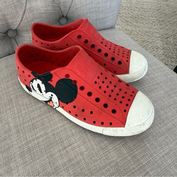 Disney | Shoes | Native X Disney Kids Red And White Mickey Shoes Sz C3 ...